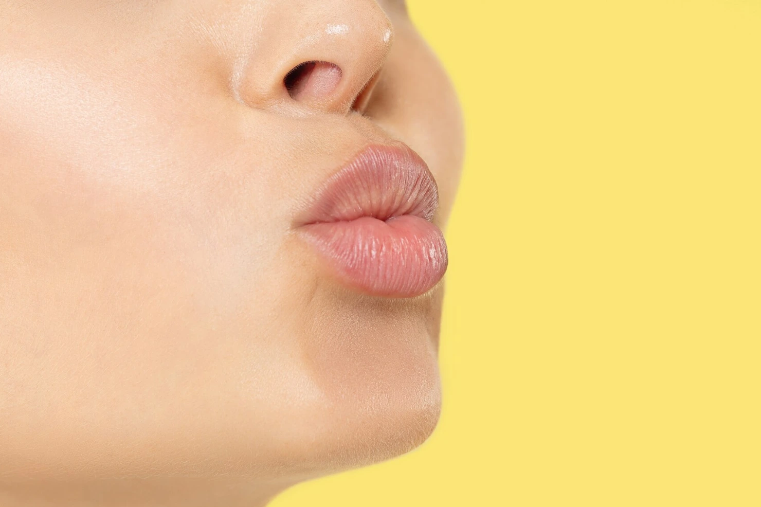 Inilah 7 Penyebab Bibir Menjadi Hitam Pada Wanita | JAC