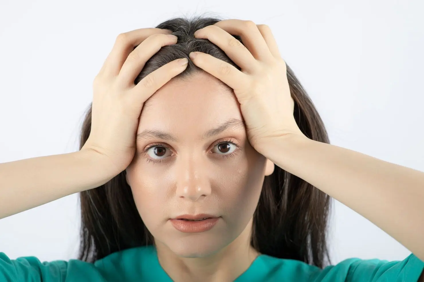 Jangan Terlambat! Ini 9 Penyebab Garis Rambut Mundur